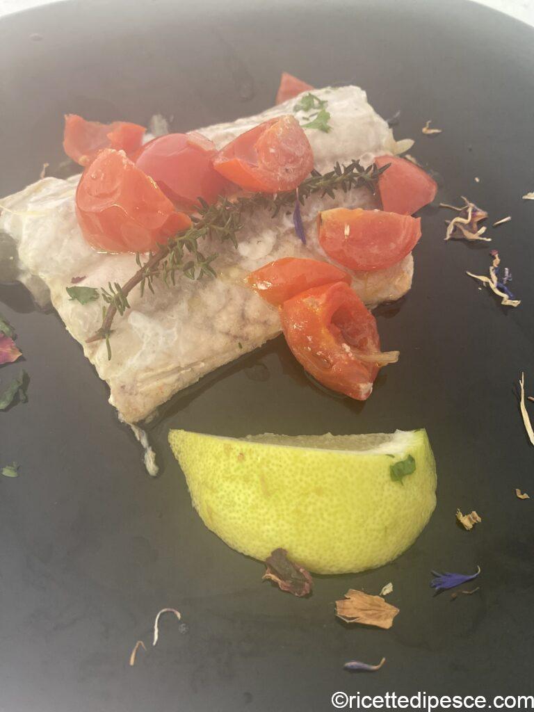 Lampuga in padella con pomodorini e timo | Ricette di pesce