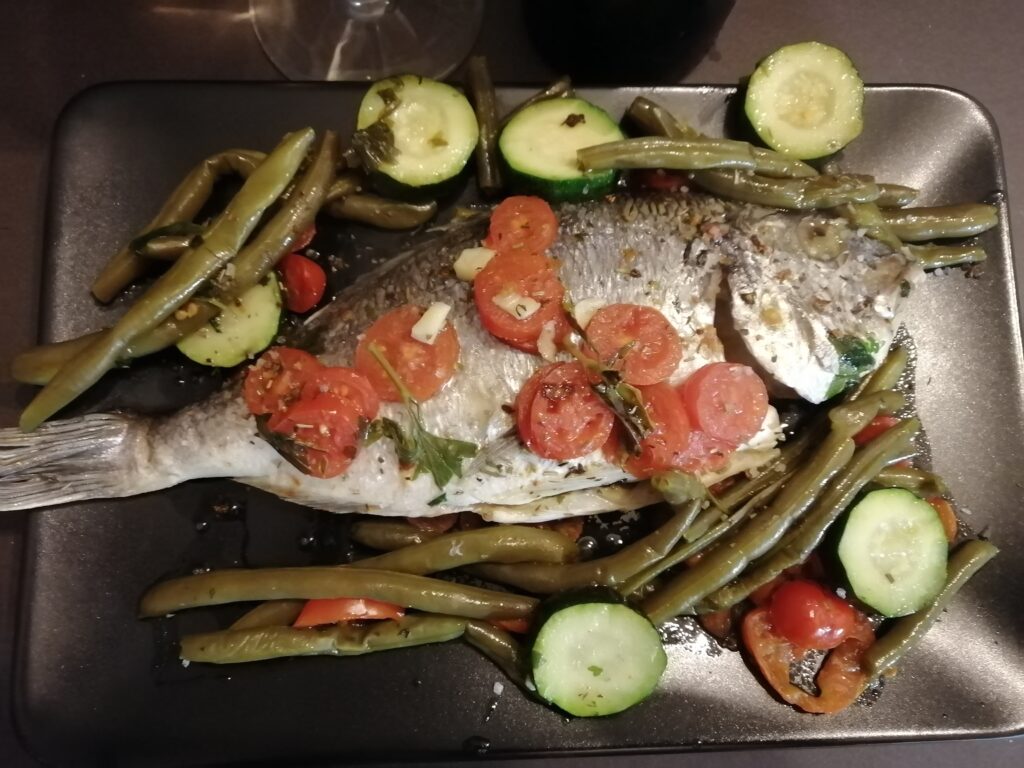 Orata al cartoccio con verdure | Ricette di pesce